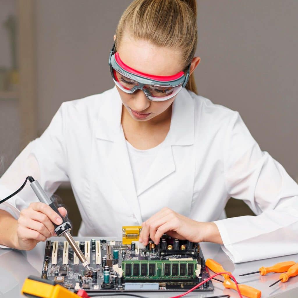 AMM Group | IT Solutions, Manufacturing Engineering Services